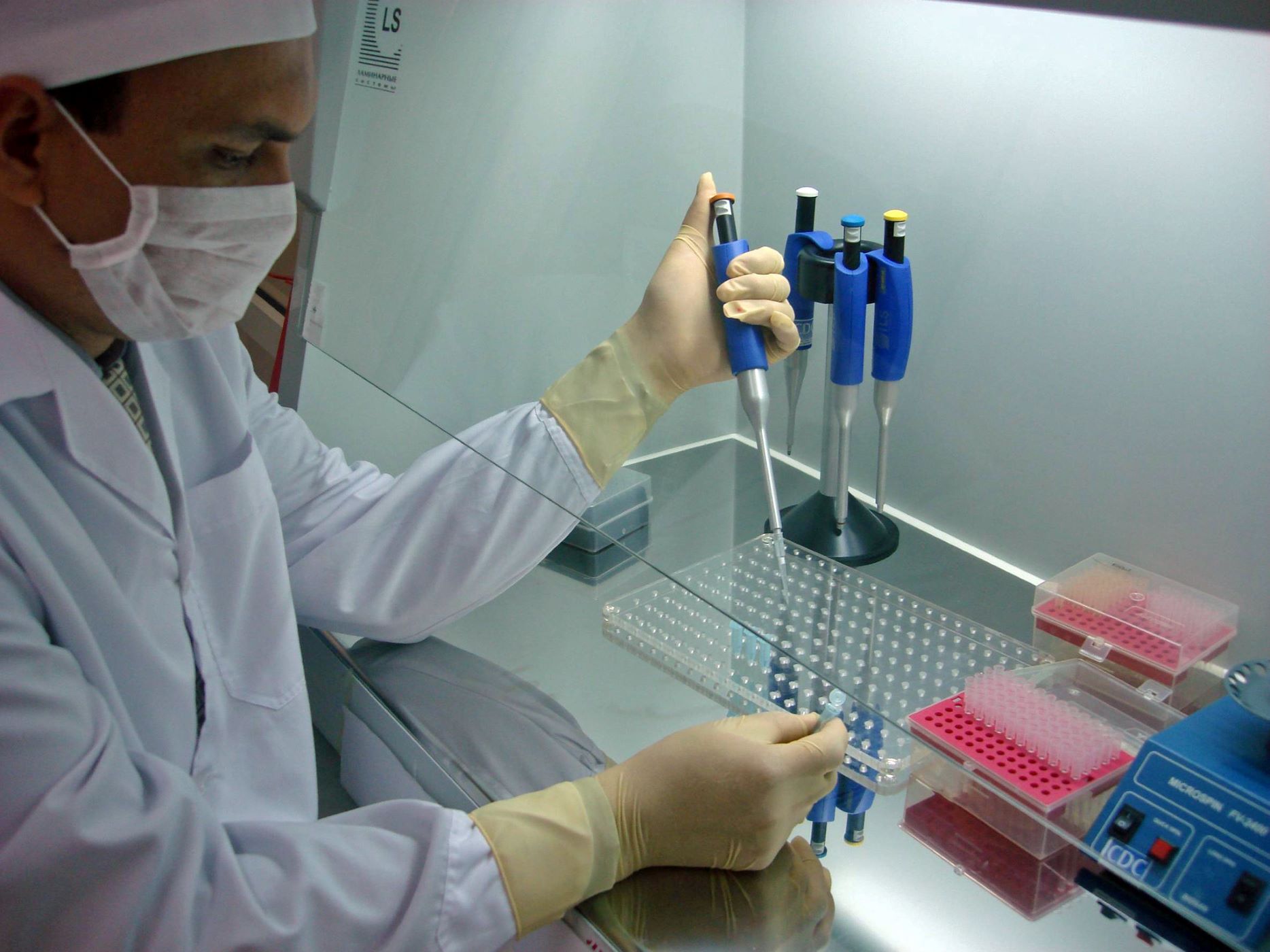Navigating Pandemic Uncertainty: The Role of Integrated Modeling in ...